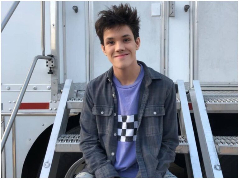 Ian Ousley Biography, Net worth, Wiki, Age, Height, Girlfriend