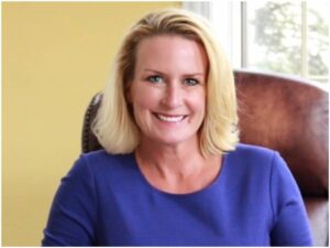 Julie Kelly Biography, Net worth, Wiki, Age, Height, Husband