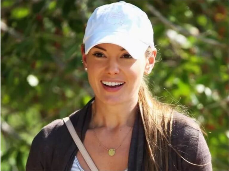 Erica Stoll Bio, Net Worth, Wiki, Age, Height, Husband