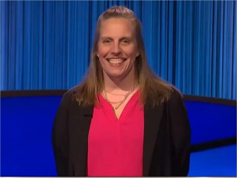 Holly Hassel (Jeopardy) Bio, Net Worth, Wiki, Age, Husband