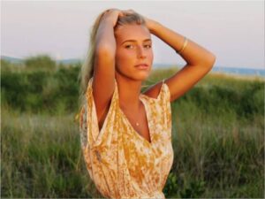 Anna Congdon Bio, Net Worth, Wiki, Age, Height, Boyfriend