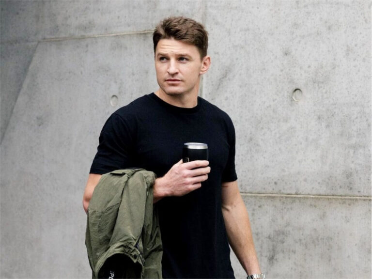 Beauden Barrett Bio, Net Worth, Wiki, Age, Height, Wife