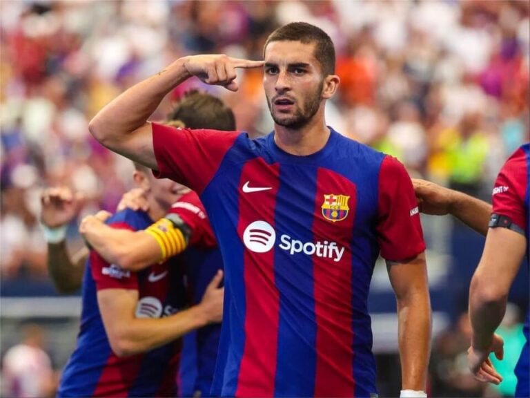 Ferran Torres Bio, Net Worth, Wiki, Age, Height, Girlfriend